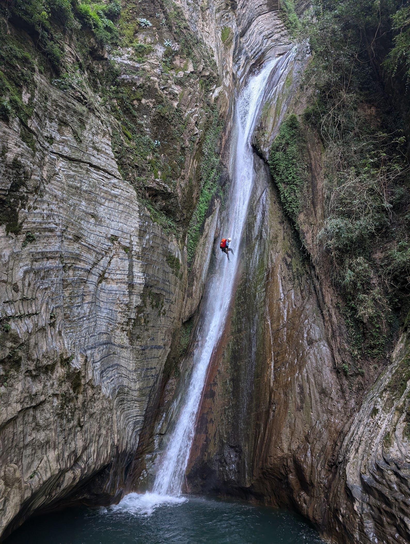 File:Agua Fria (Upper, Queretaro) Banner.jpg - ropewiki