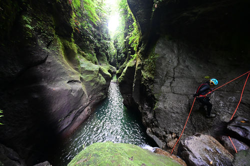 Titou Gorge The Scenic Titou Gorge In Dominica Is A Refreshing
