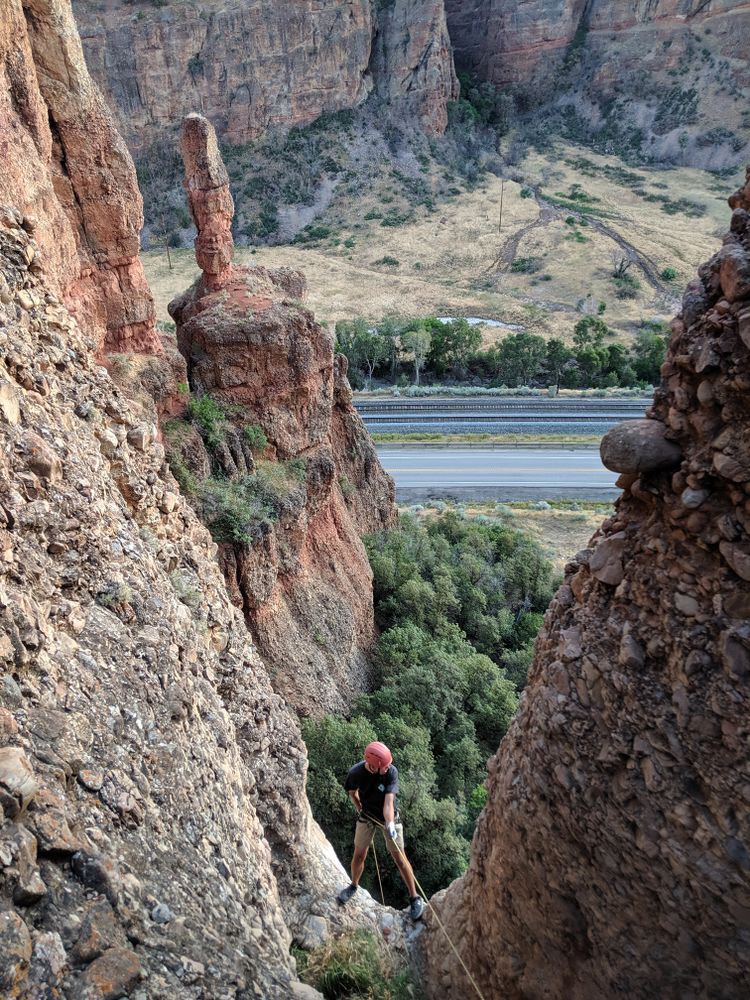 Cobble Cave Canyon - ropewiki